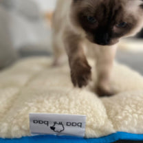 Premium Wool Dog & Cat Mat Portable Bed - Machine Washable Water ...